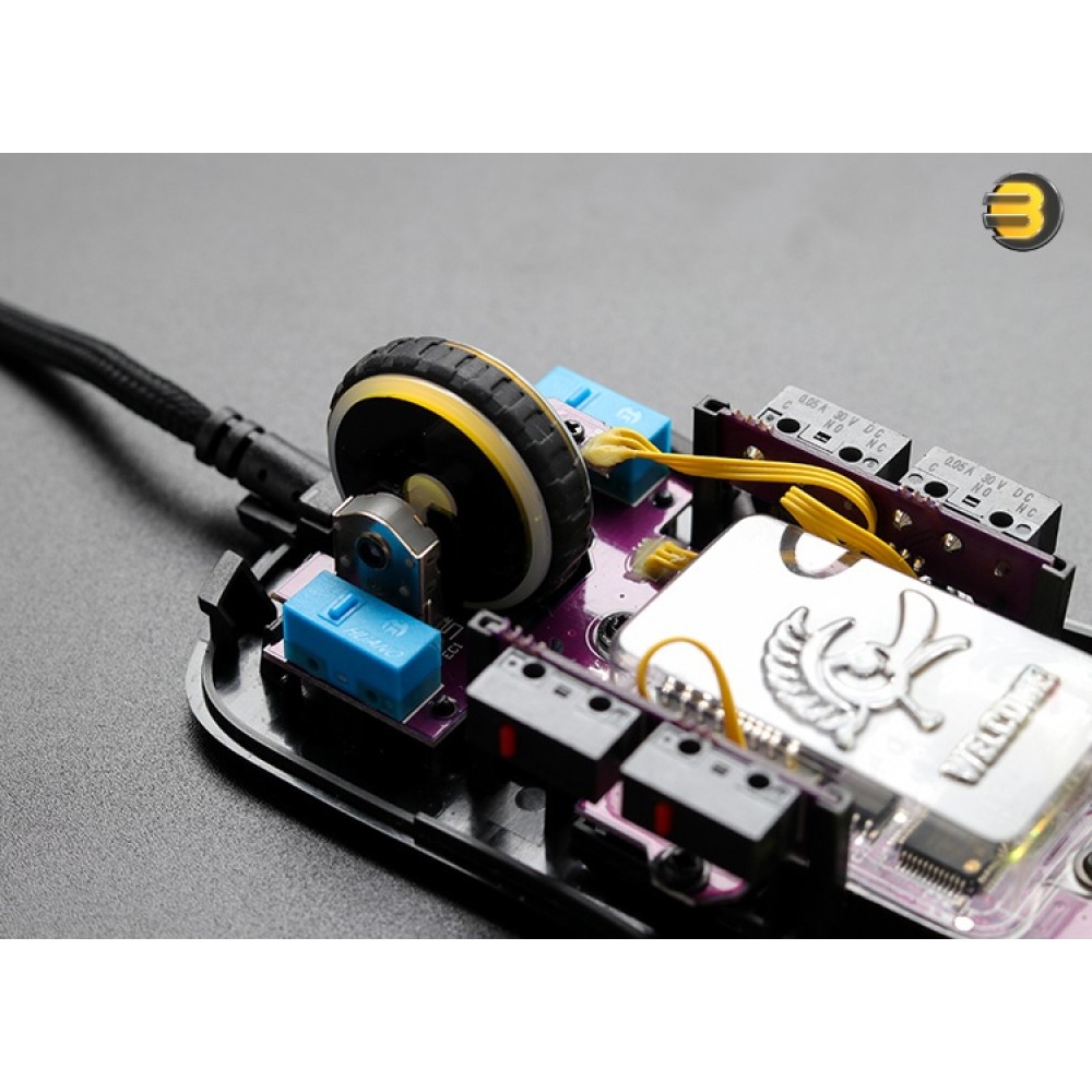 Ducky Feather Black & White RGB Mouse - | ELBADR GROUP